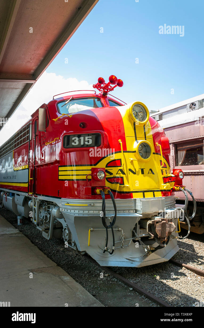 Santa fe super chief hi-res stock photography and images - Alamy