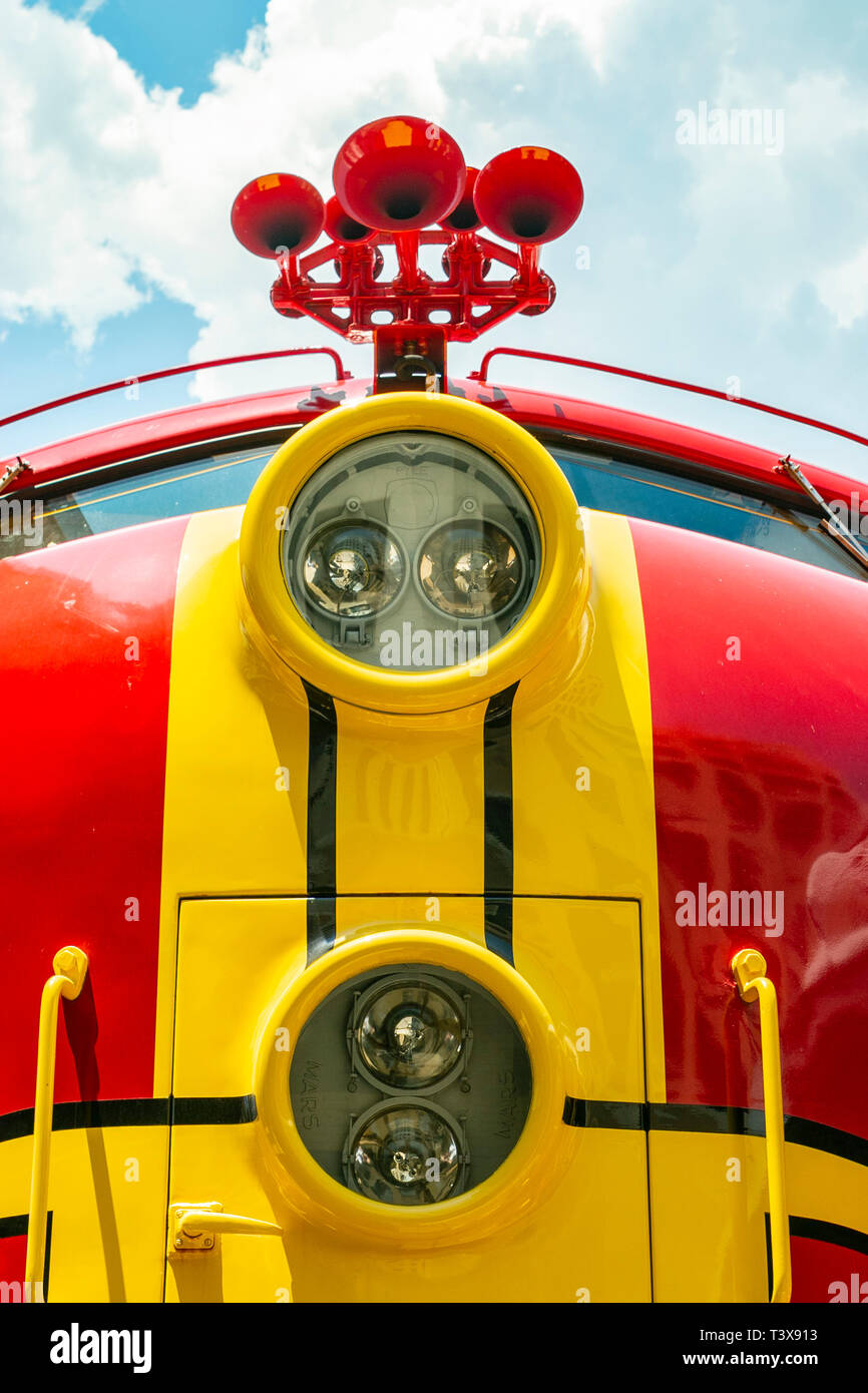 The Santa Fe Super Chief warbonnet vintage train locomotive at ...