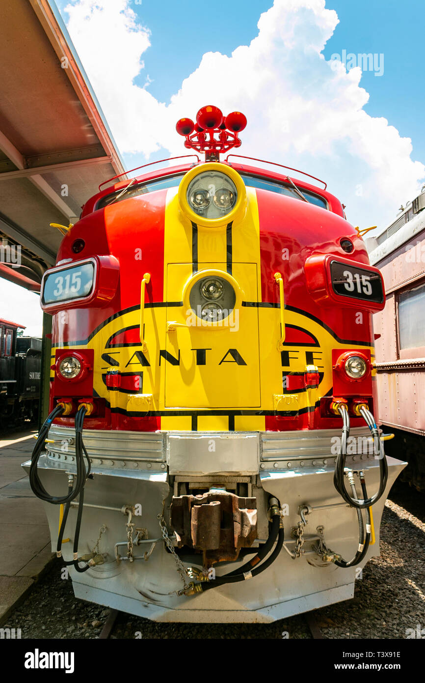 The Santa Fe Super Chief warbonnet vintage train locomotive at ...