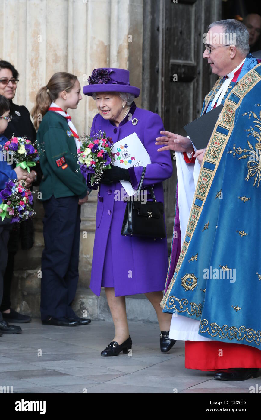 Queen elizabeth ii attends the commonwealth service at westminster ...