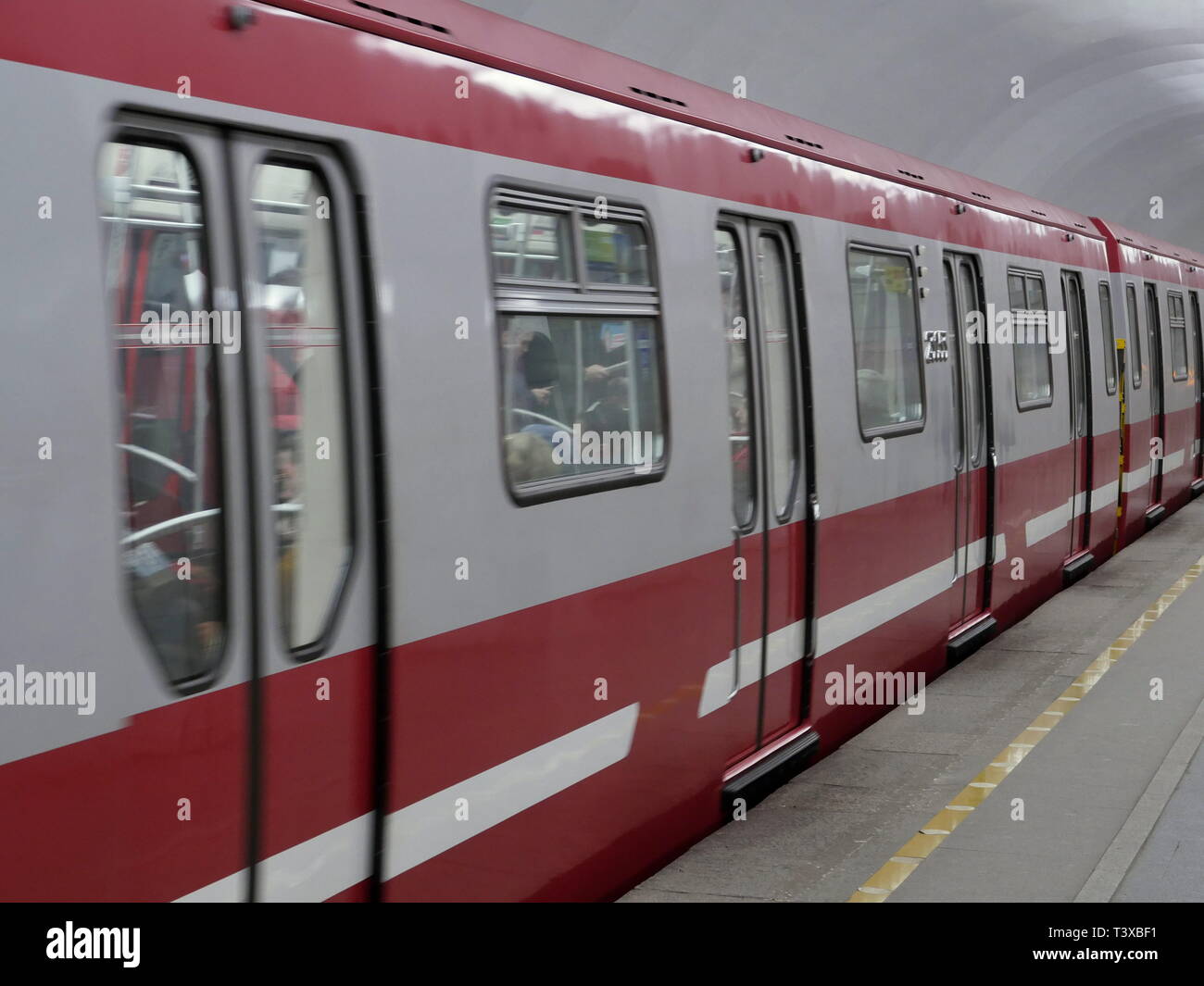 Train st petersburg train station hi-res stock photography and images ...