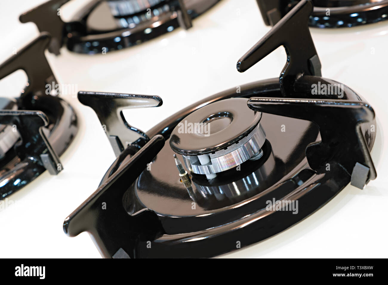 Close up of modern shining metal gas cooker Stock Photo - Alamy