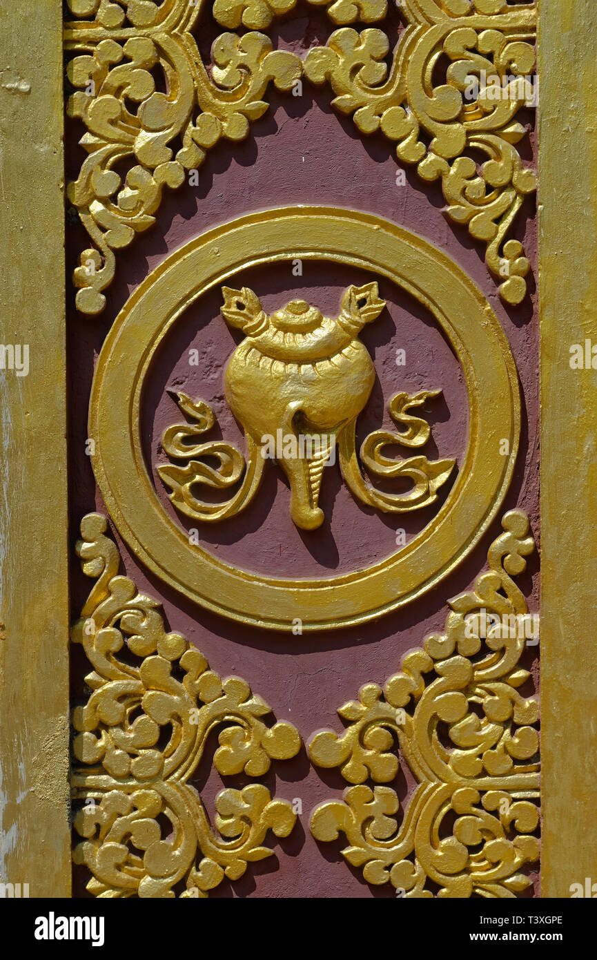 Buddhist shell hi-res stock photography and images - Alamy