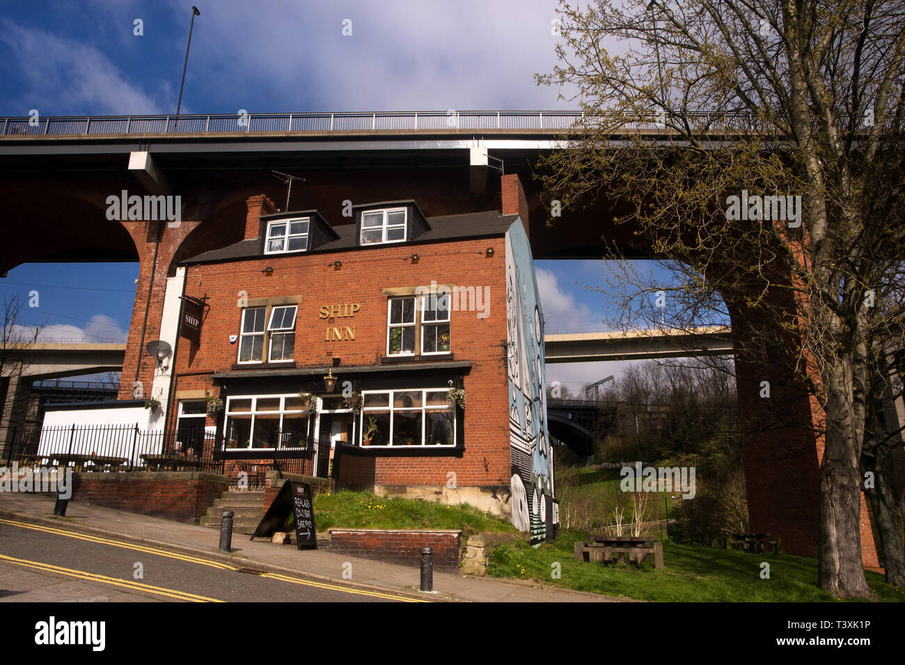 The Ship Inn public house,Ouseburn Valley, Newcastle-upon-Tyne Stock ...