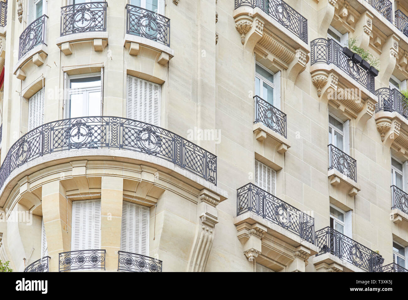France ancient architecture hi-res stock photography and images - Alamy