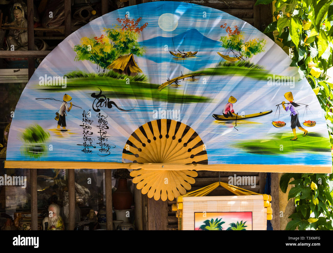Traditional handheld fan on sale, Hoi An, Vietnam Stock Photo - Alamy