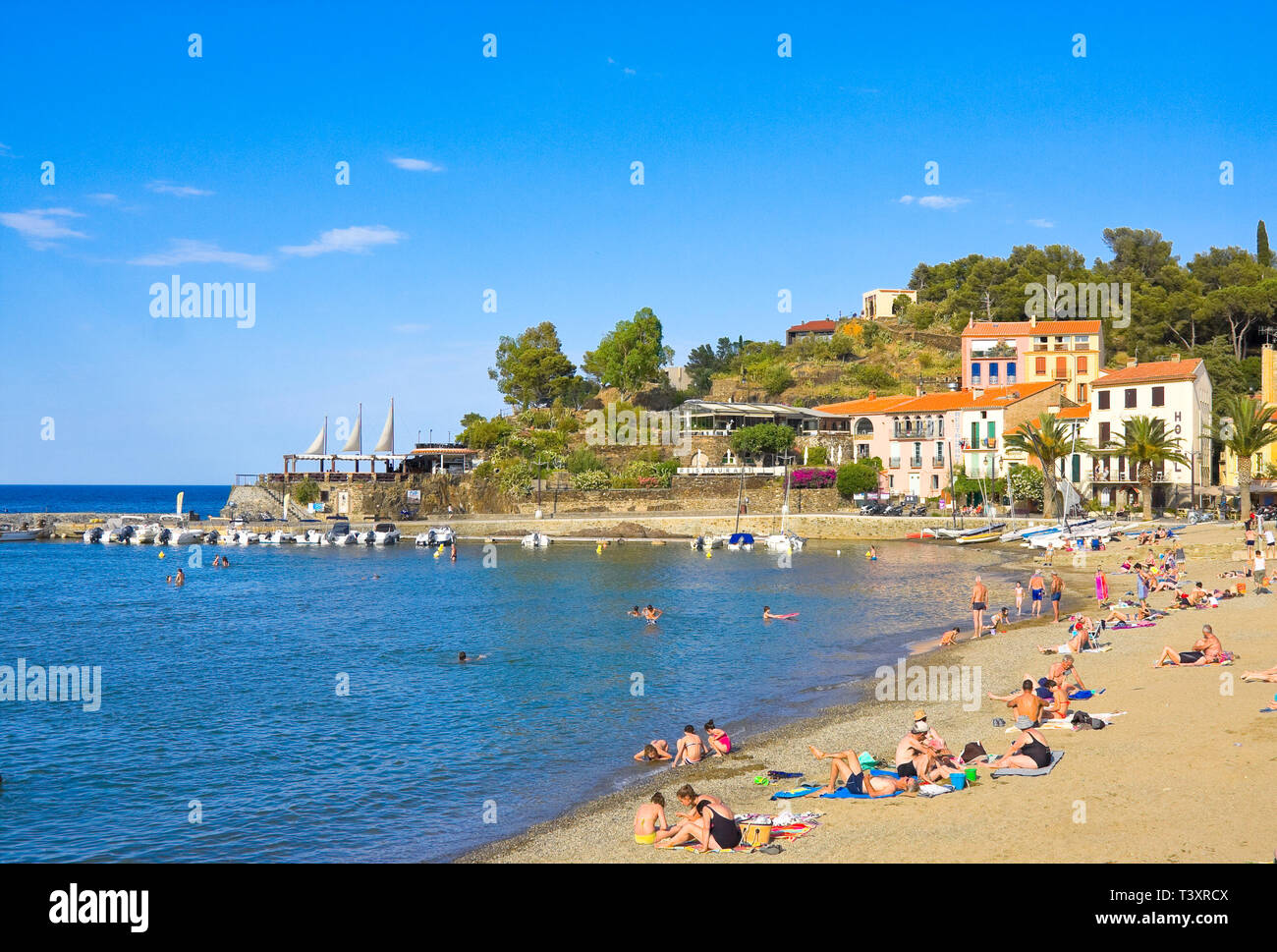 Collioure beach hi-res stock photography and images - Alamy