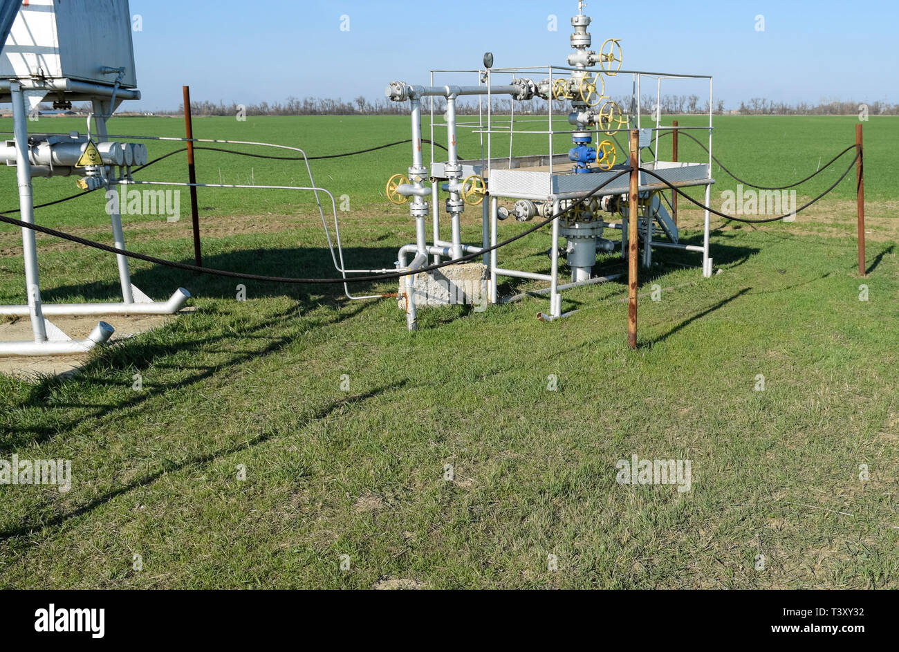 Oil well. The equipment and technologies on oil fields Stock Photo - Alamy