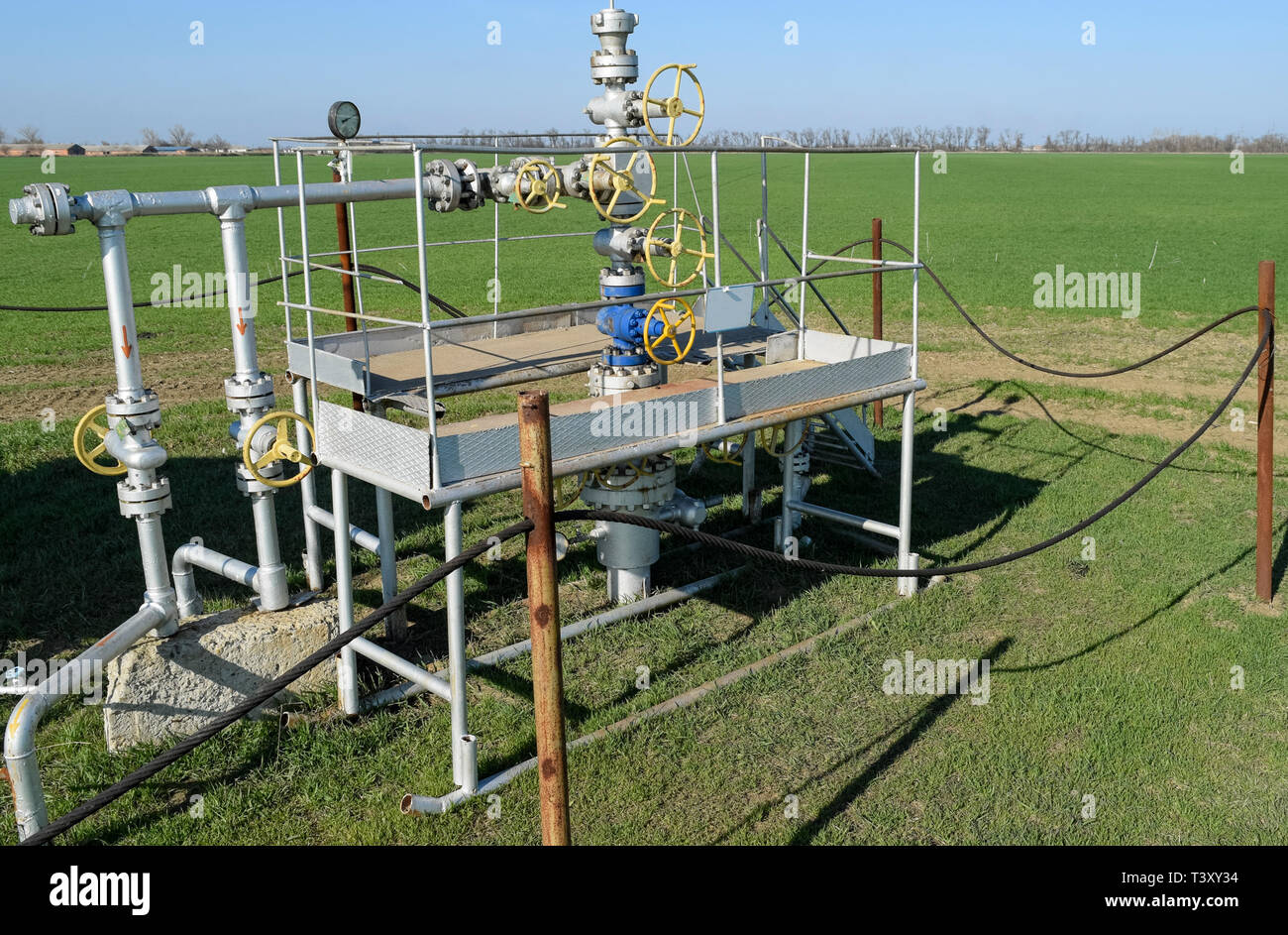 Oil well. The equipment and technologies on oil fields Stock Photo - Alamy