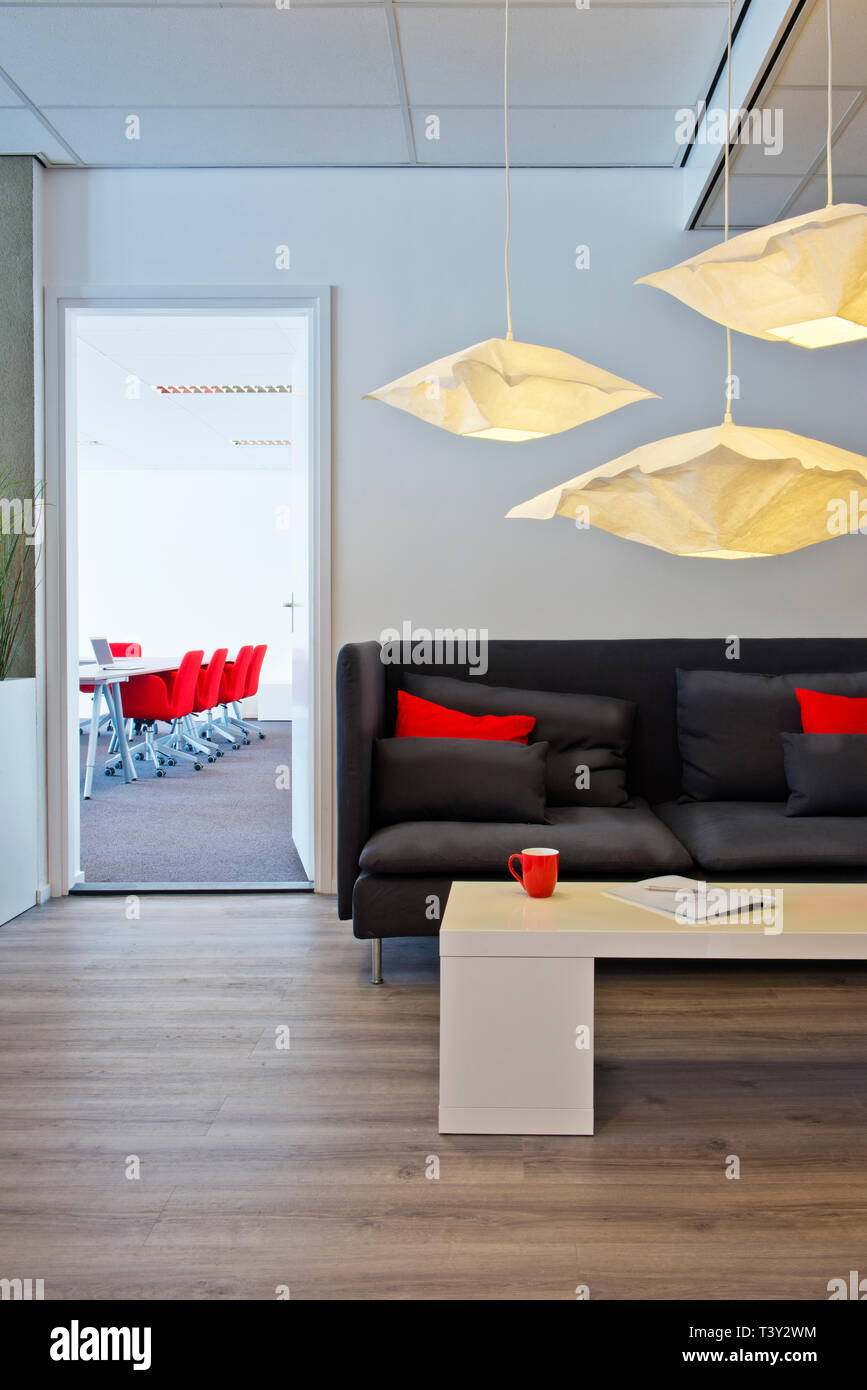 Modern lobby area in office Stock Photo - Alamy