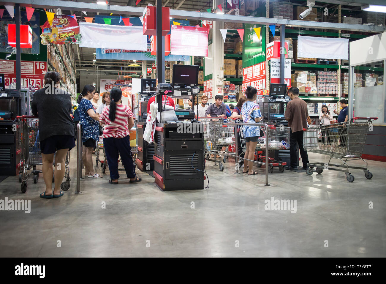 Chiangmai, Thailand - April 11 2019: Makro Hypermarket Chiang mai ...