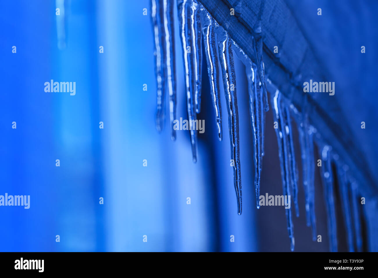 Falling snow on transparent background hi-res stock photography and ...