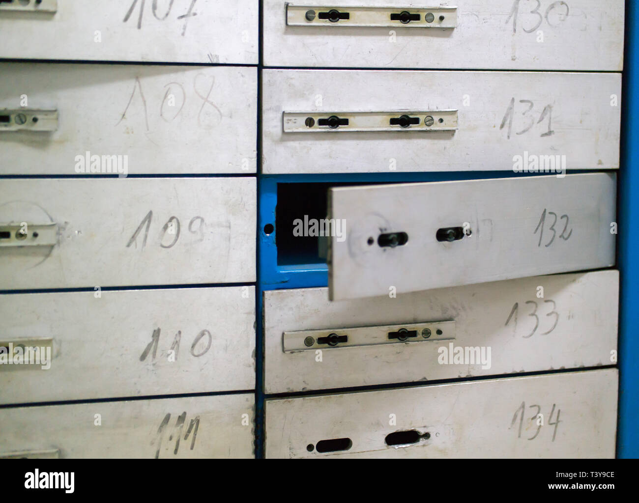 Safety deposit box hi-res stock photography and images - Alamy