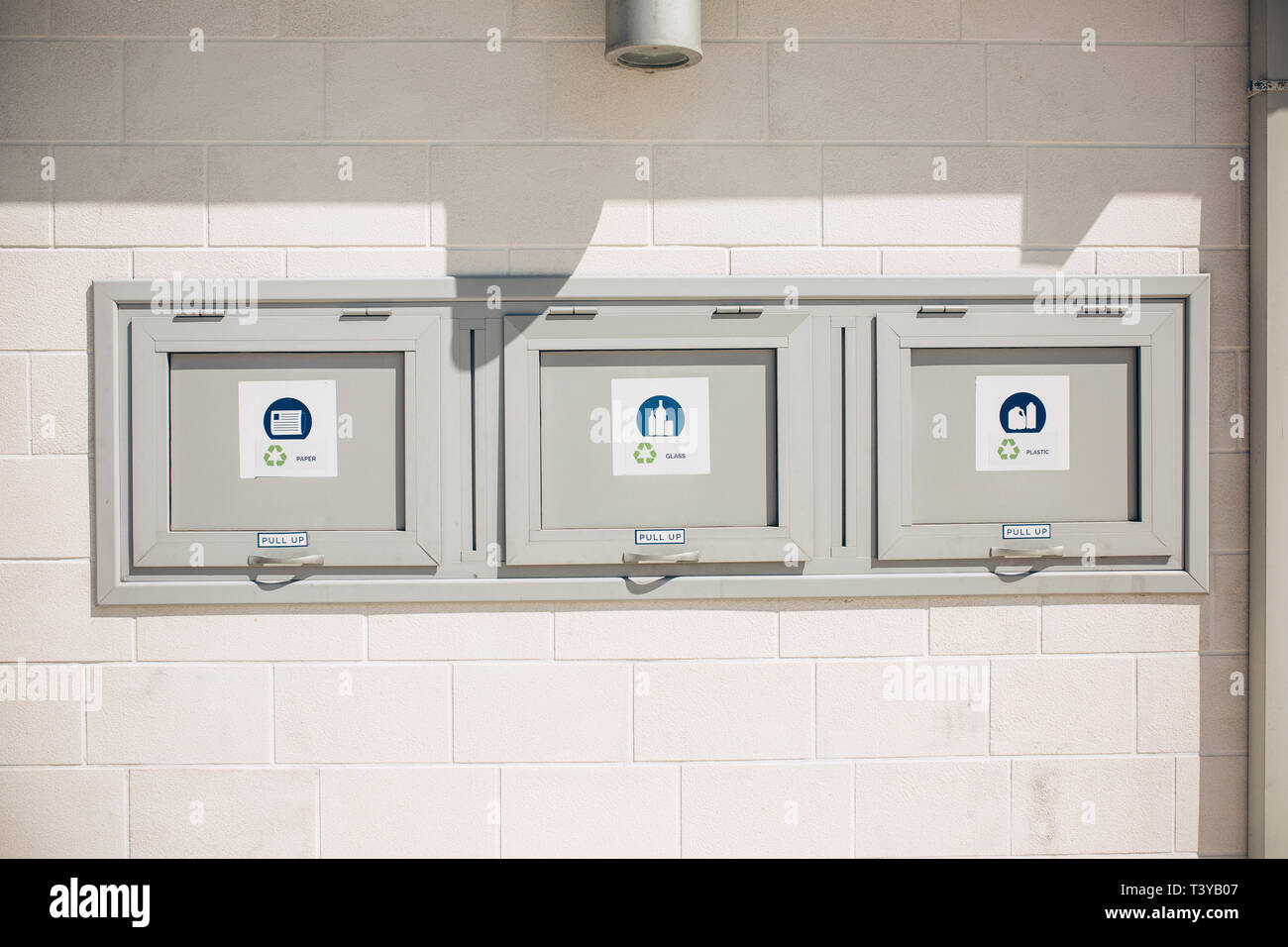 Sorting trash cans hi-res stock photography and images - Alamy