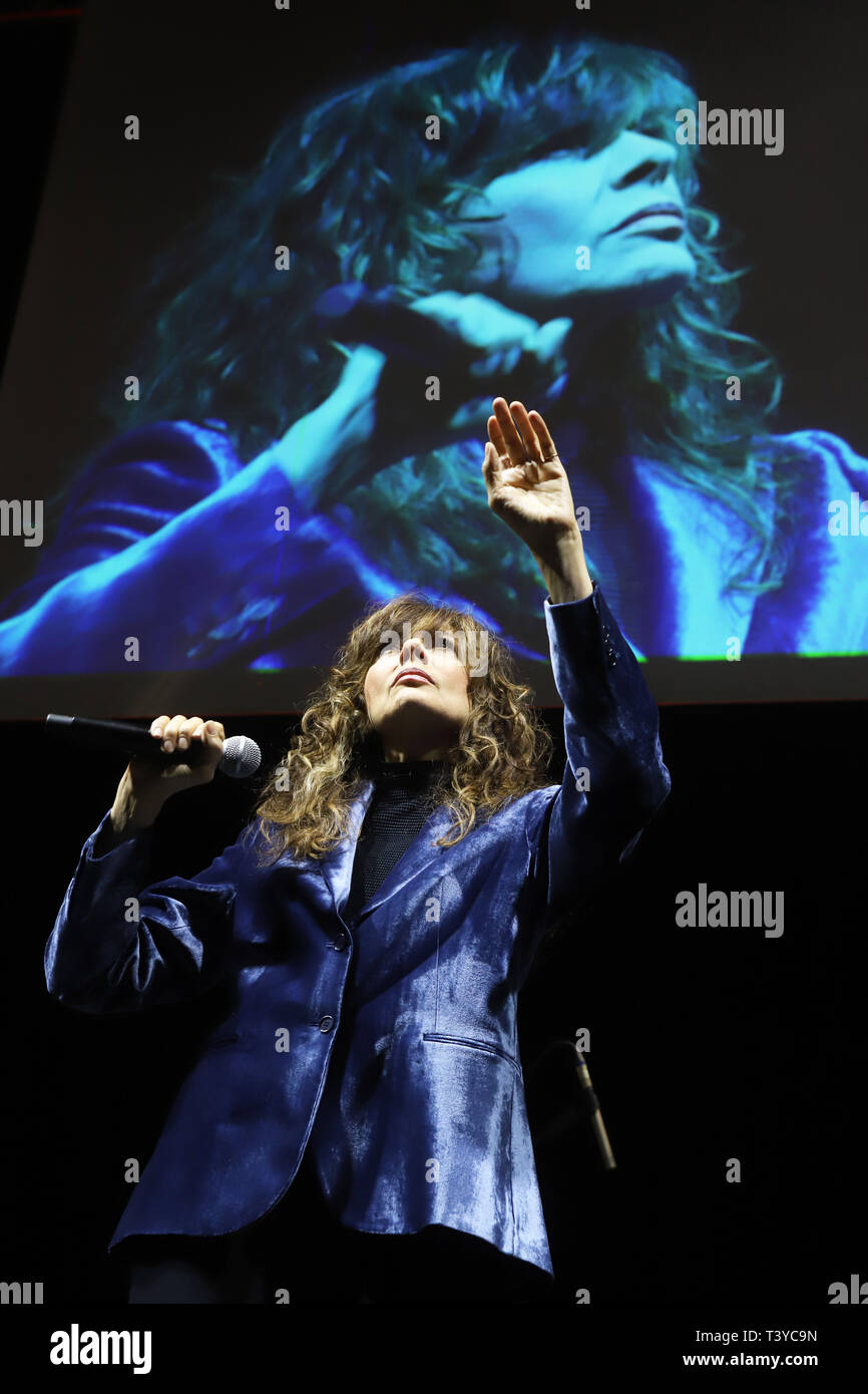 Alice italian singer hi-res stock photography and images - Alamy