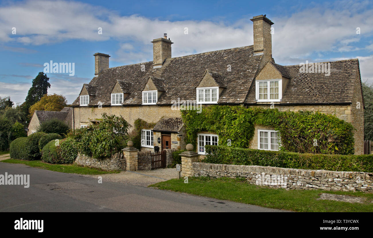 Cottages in Great Rissington, Gloucestershire, England Stock Photo - Alamy
