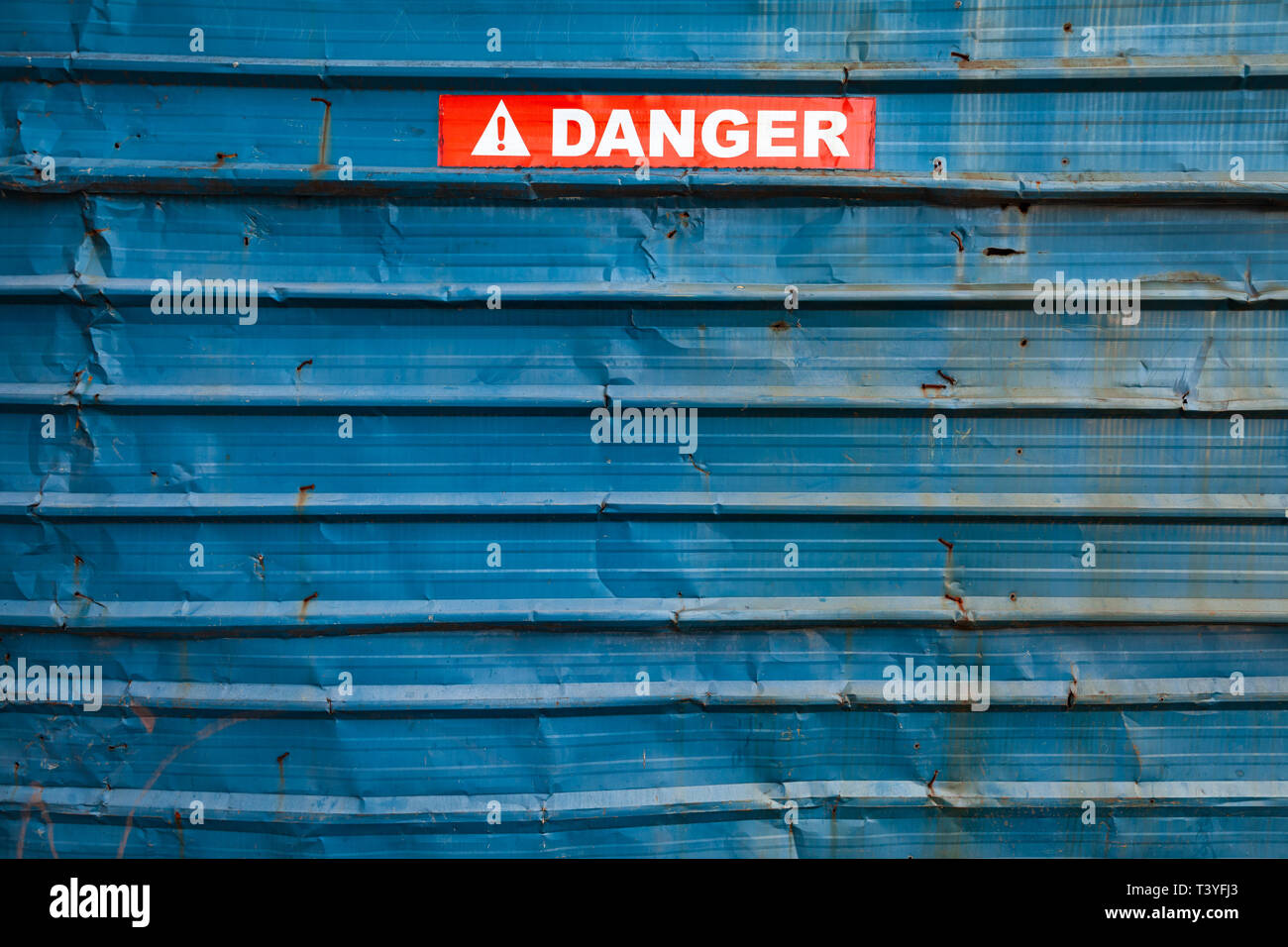 Red danger sign hi-res stock photography and images - Alamy
