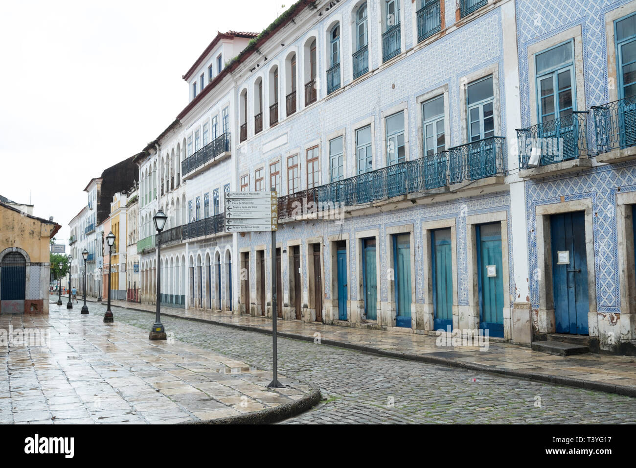 Street lamps brazil hi-res stock photography and images - Alamy