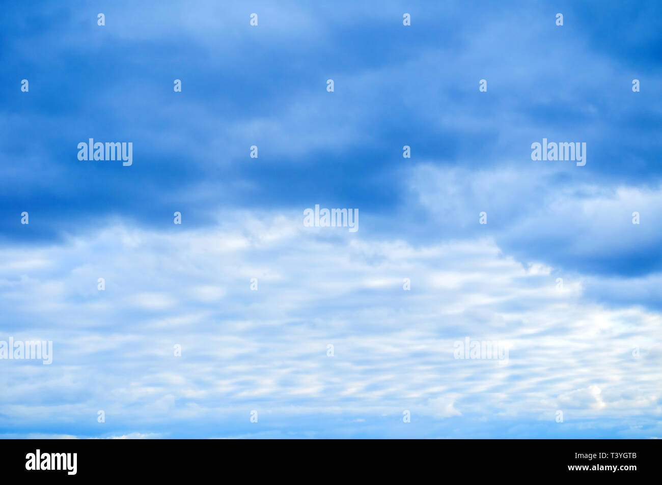 Blue sky background - stormy dramatic clouds, vast sky background Stock ...