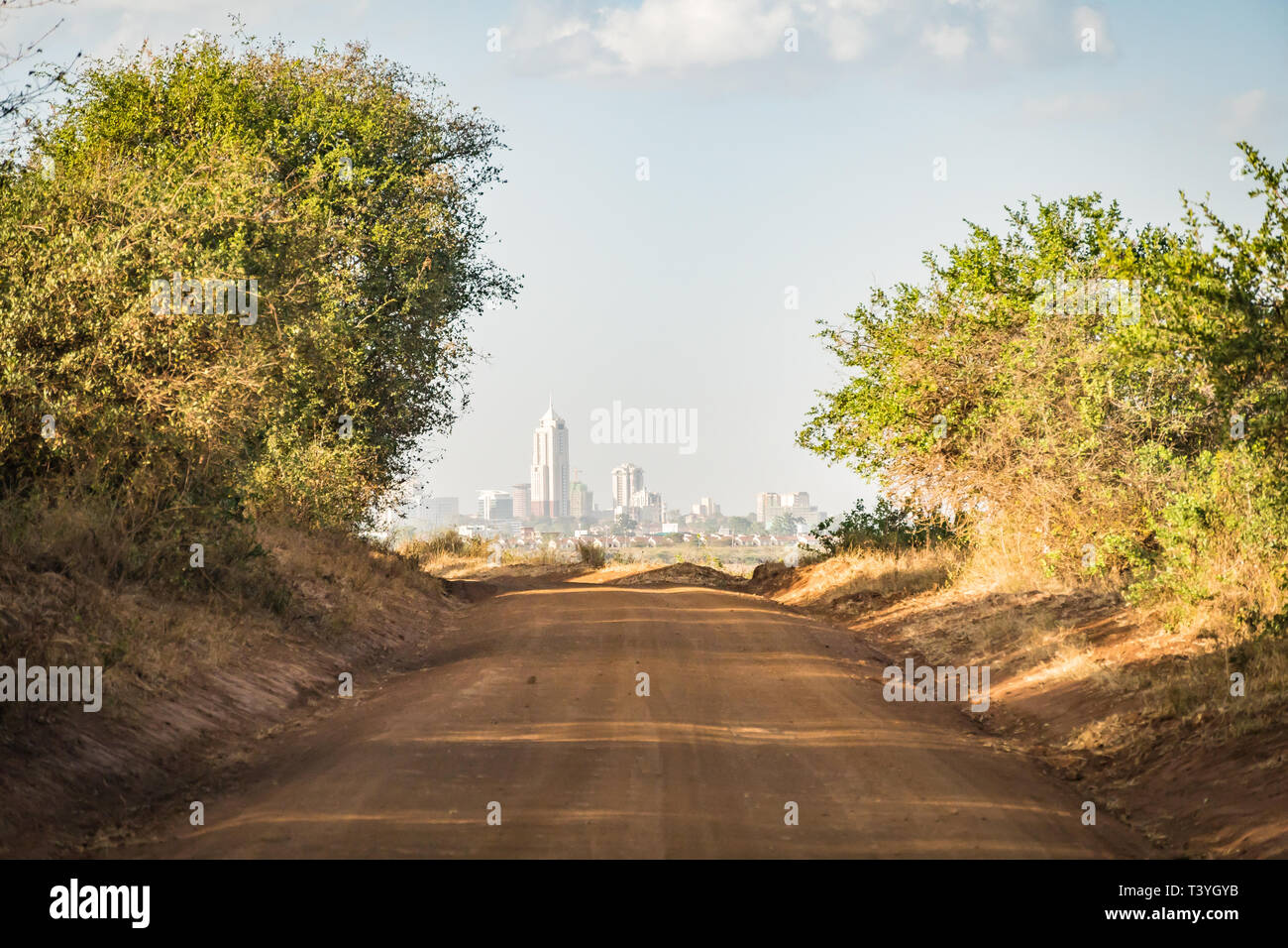 Nairobi skyline from national park hi-res stock photography and images ...