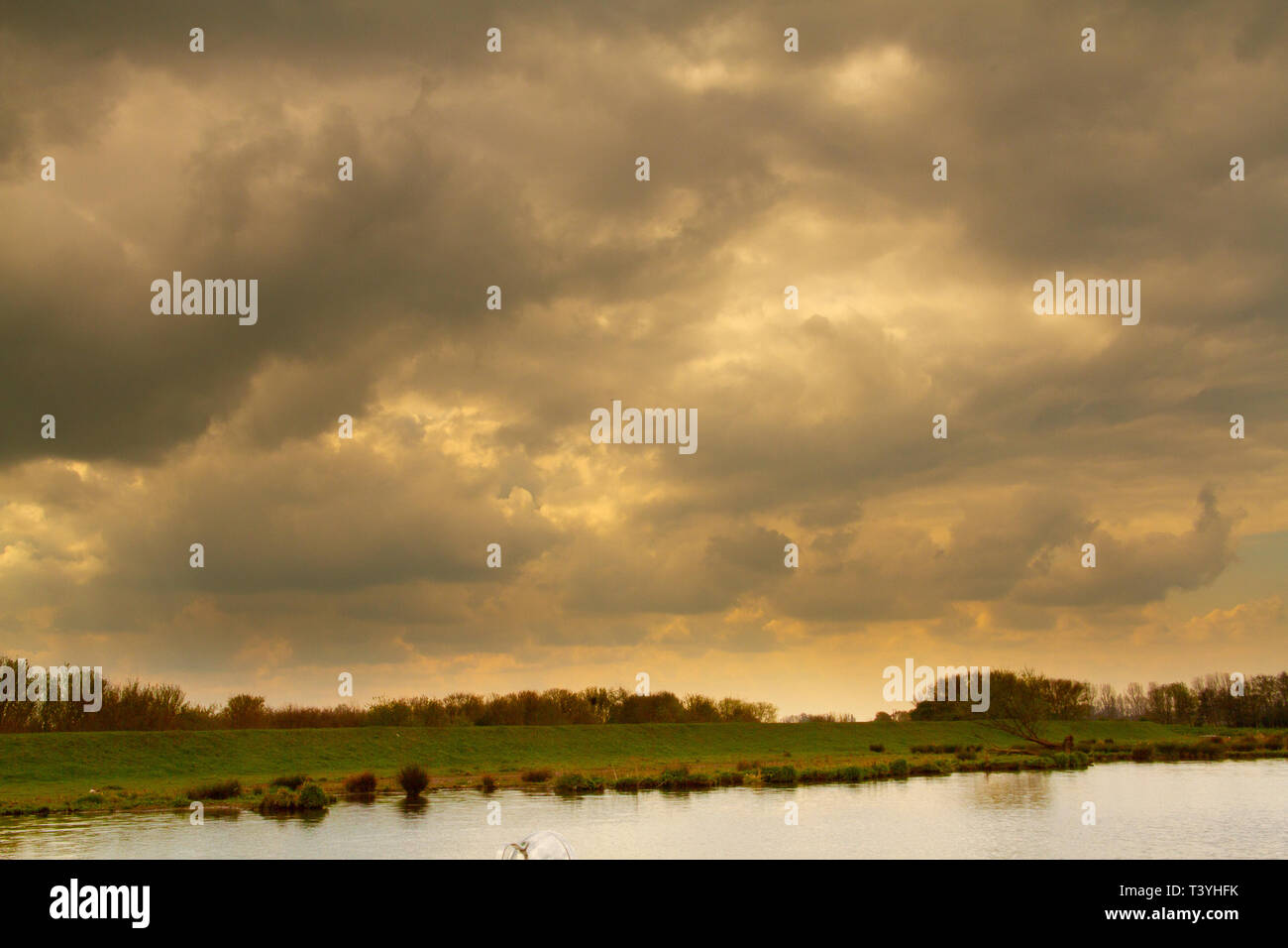 Fen skies hi-res stock photography and images - Alamy
