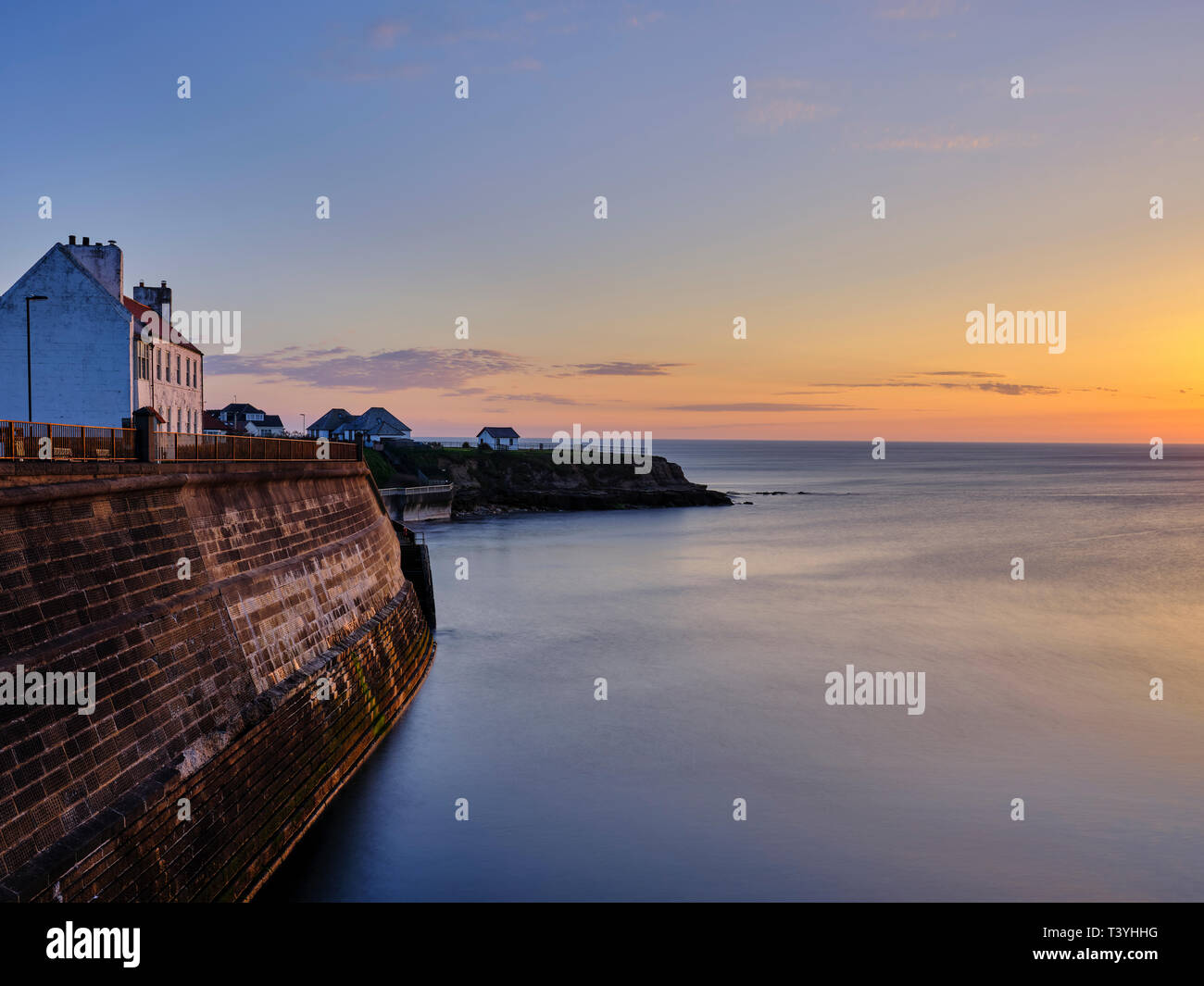 Cullercoats bay hi-res stock photography and images - Alamy