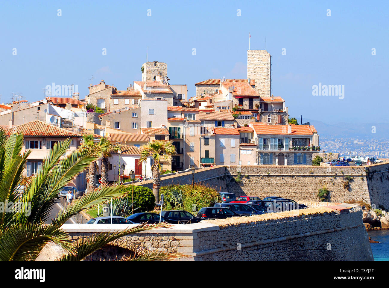 Antibes Village Tourist Attractions In Antibes Juan Les Pins