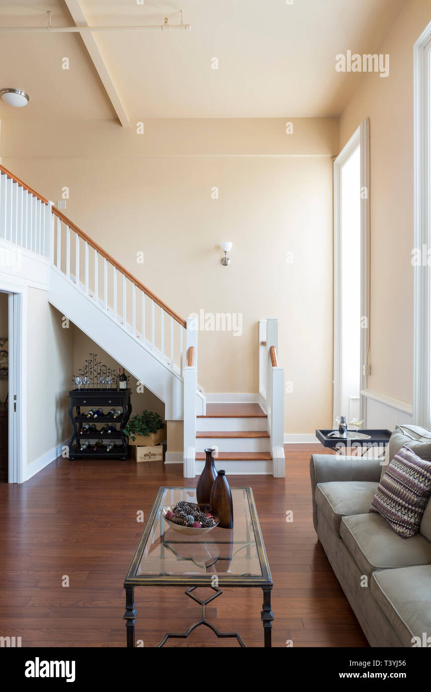 Up stairs lounge hi-res stock photography and images - Alamy