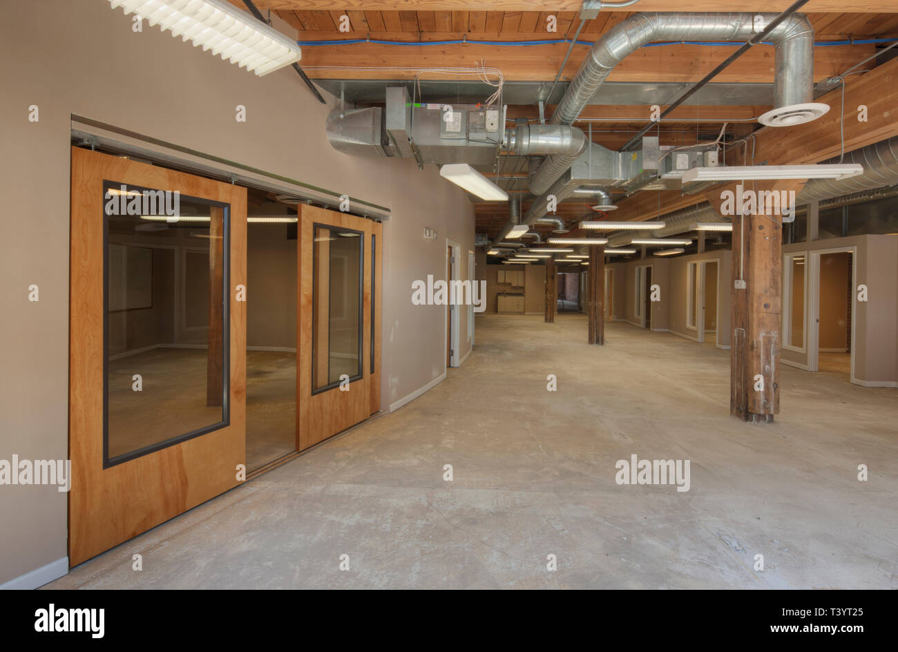 Empty office space Stock Photo - Alamy