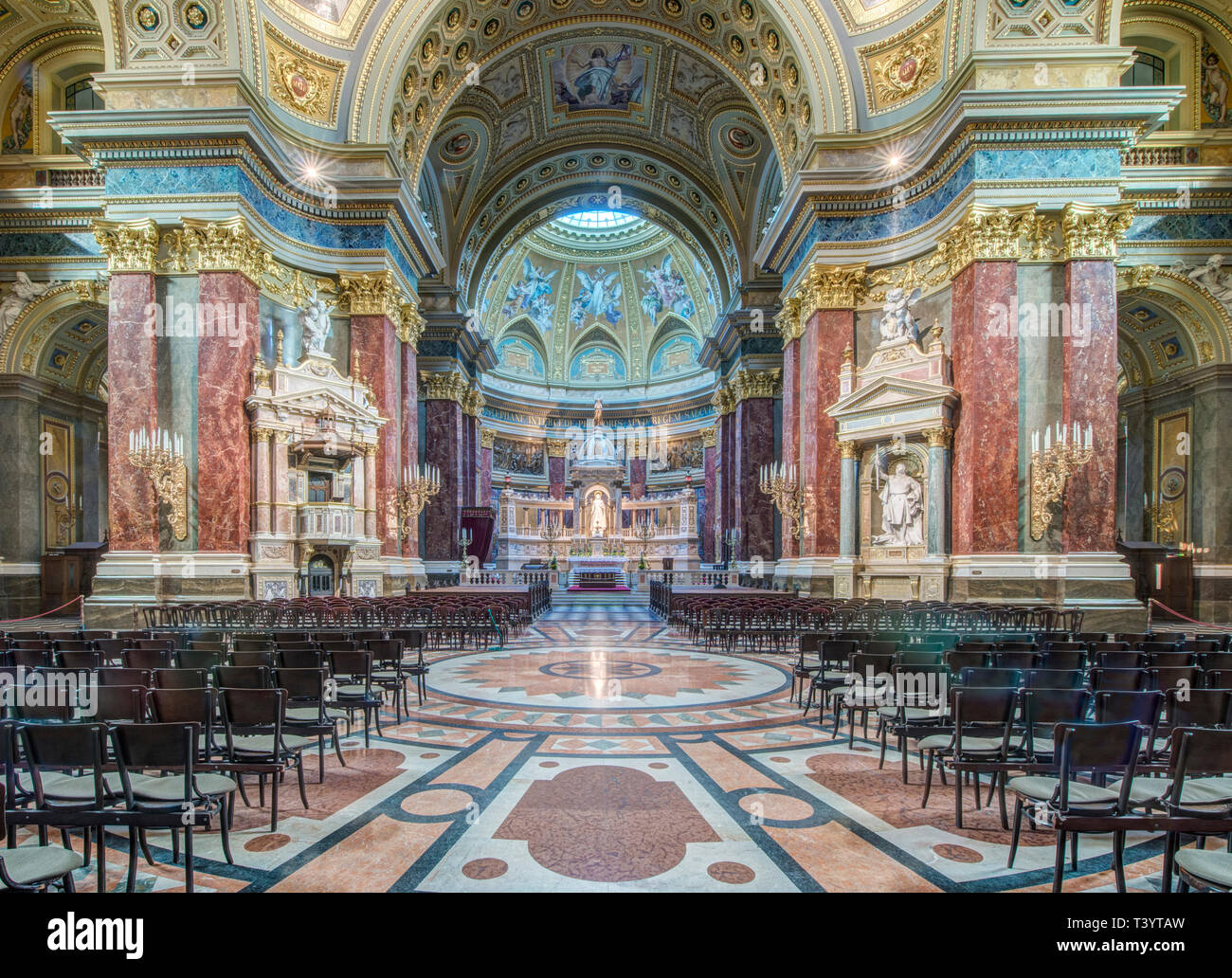 Interior of St. Stephen's Basilica, Budapest, Hungary Stock Photo - Alamy
