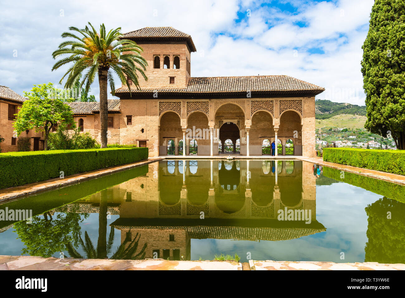 The Partal garden and pool, Alhambra Palace, Granada, Spain Stock Photo ...