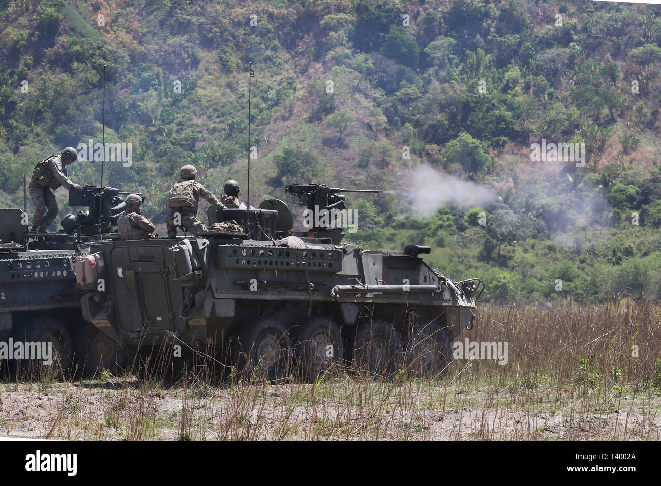 U.S. Army soldiers with 5th Battalion, 20th Infantry Regiment, 1st ...