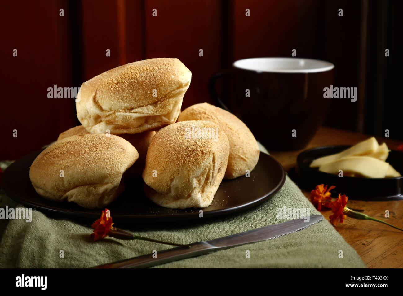 Pan de sal bread hi-res stock photography and images - Alamy