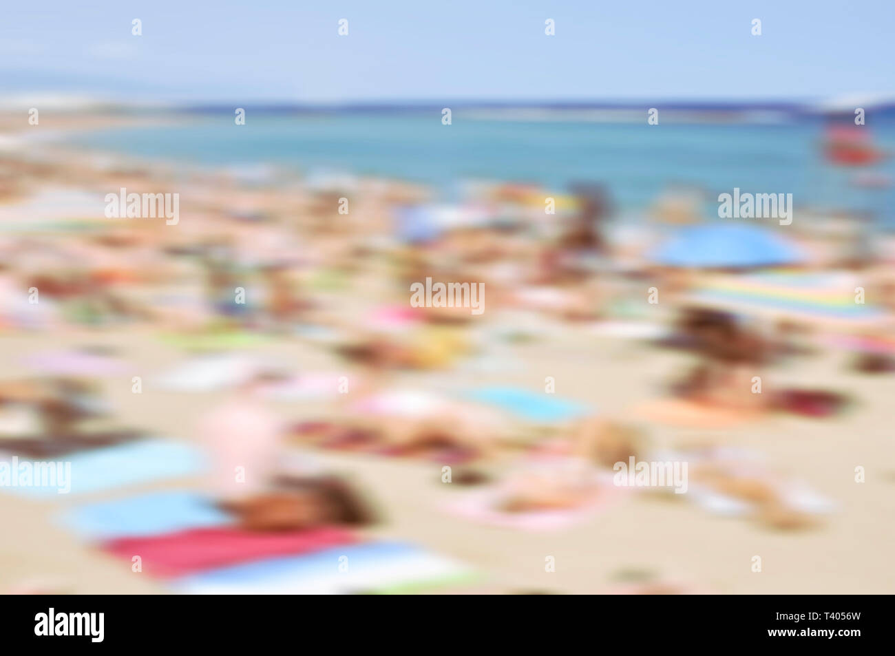 Crowded beach blurry hi-res stock photography and images - Alamy