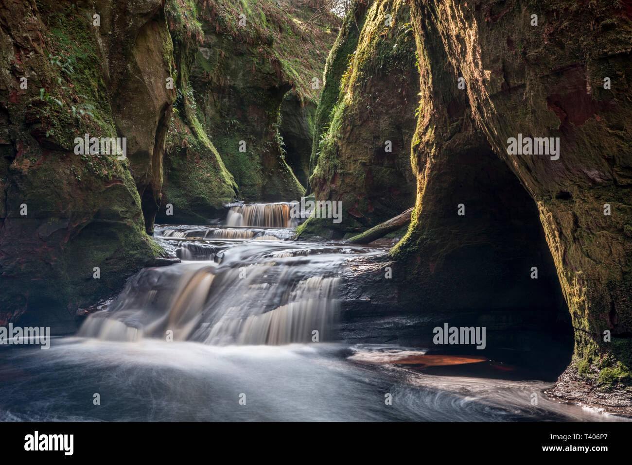 The devils pulpit gorge in finnich glen hi-res stock photography and ...