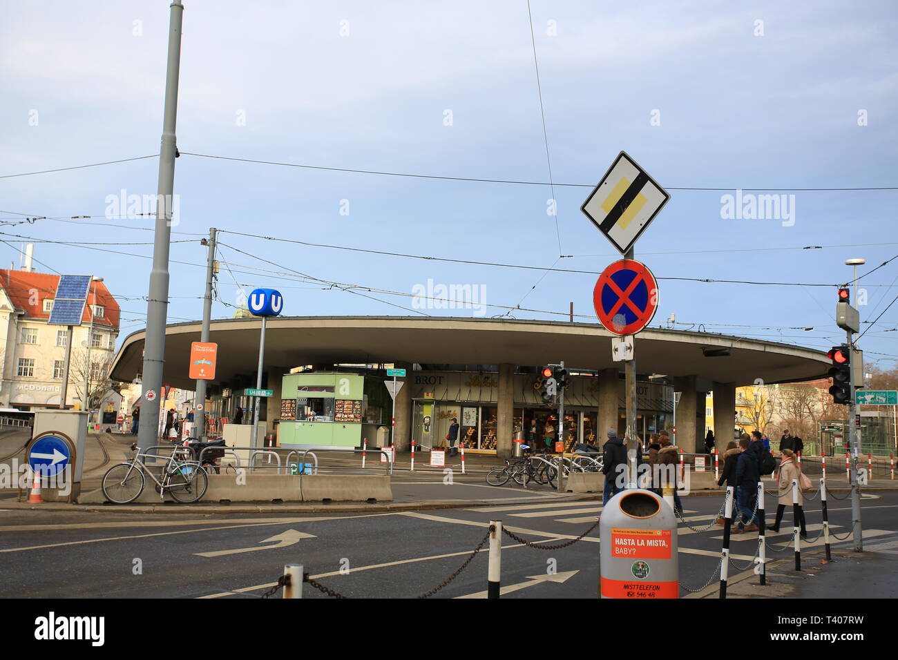 Station hietzing hi-res stock photography and images - Alamy