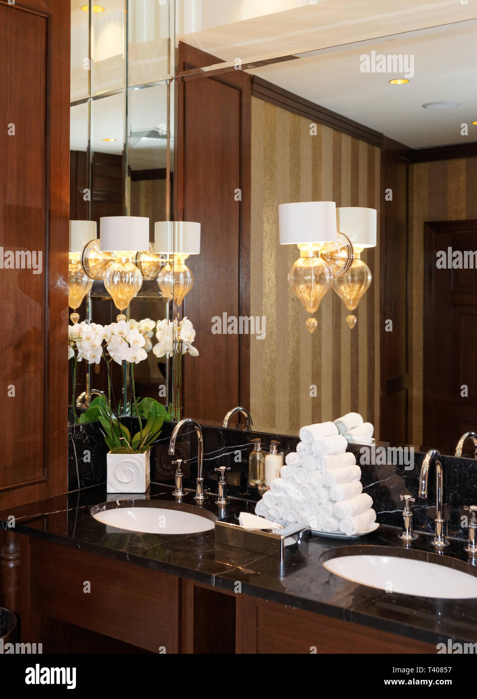 Restroom in an expensive hotel or restaurant Stock Photo - Alamy