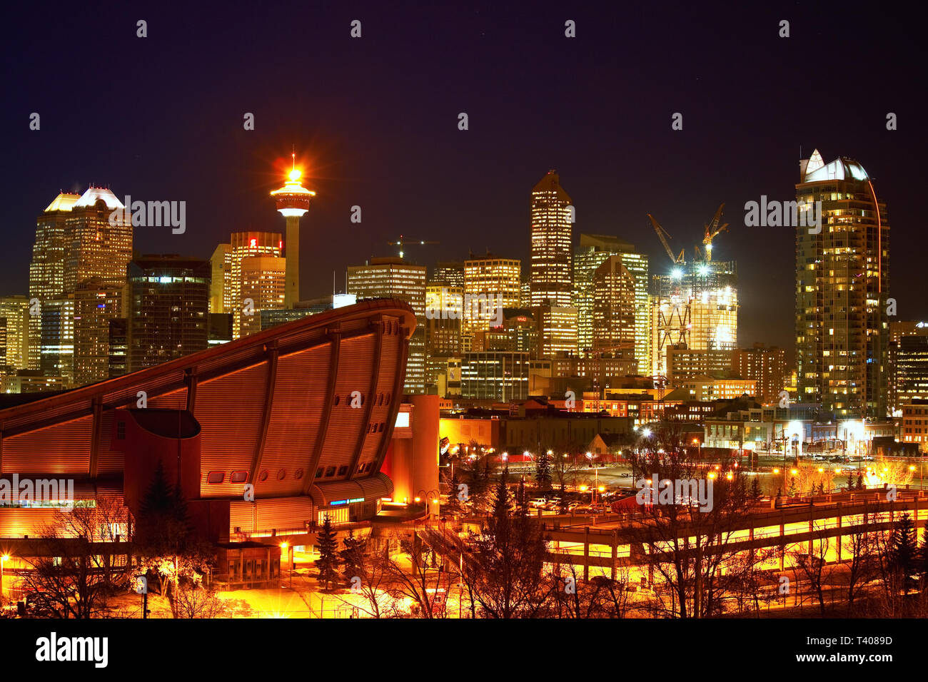 CALGARY, ALBERTA, CANADA -JANUARY 18, 2010: The Calgary Tower in ...