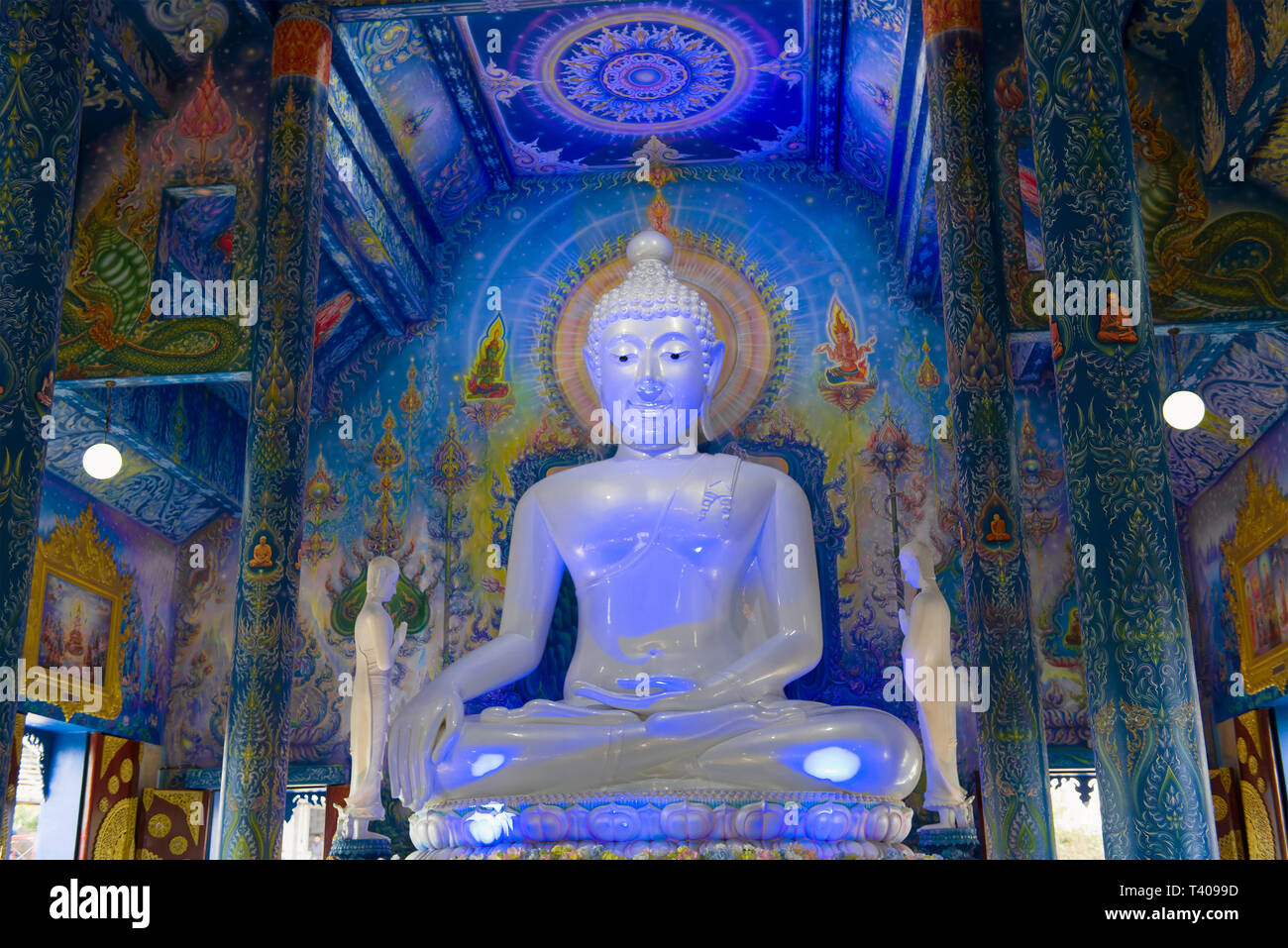 CHIANG RAI, THAILAND - DECEMBER 17, 2018: Sculpture of a seated Buddha ...