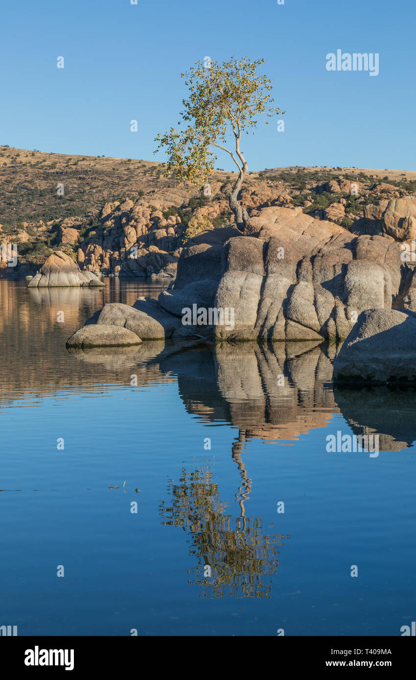 Autumn at Watson Lake Prescott Arizona Stock Photo - Alamy