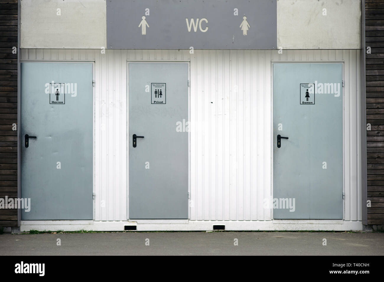 Public toilets on the waterfront of the River Main Stock Photo - Alamy