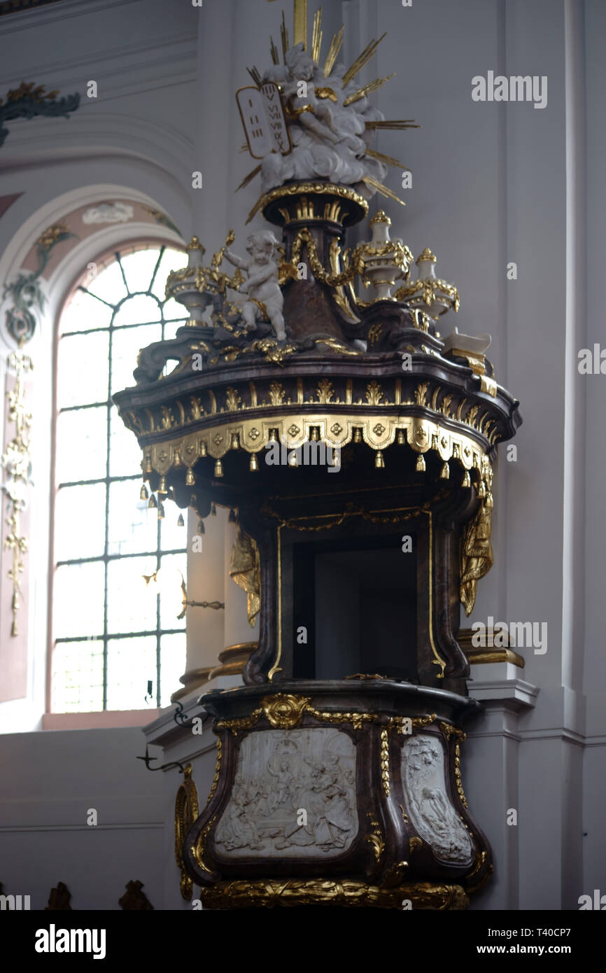Decorated pulpit and sculptures hi-res stock photography and images - Alamy