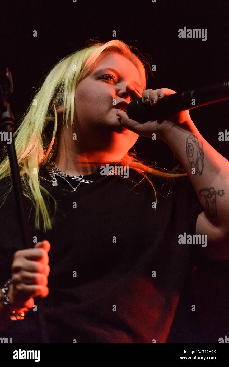 Alma gonzales hi-res stock photography and images - Alamy