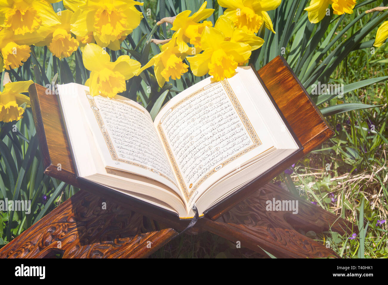 Holy koran mushaf hi-res stock photography and images - Alamy