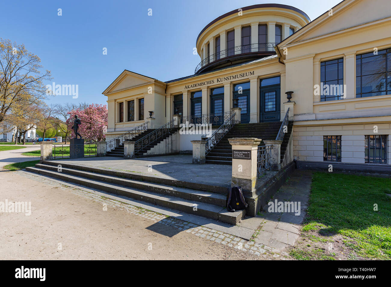 Bonn Frontview To Academic Art Museum Which Is The Oldest Museum In Bonn North Rhine