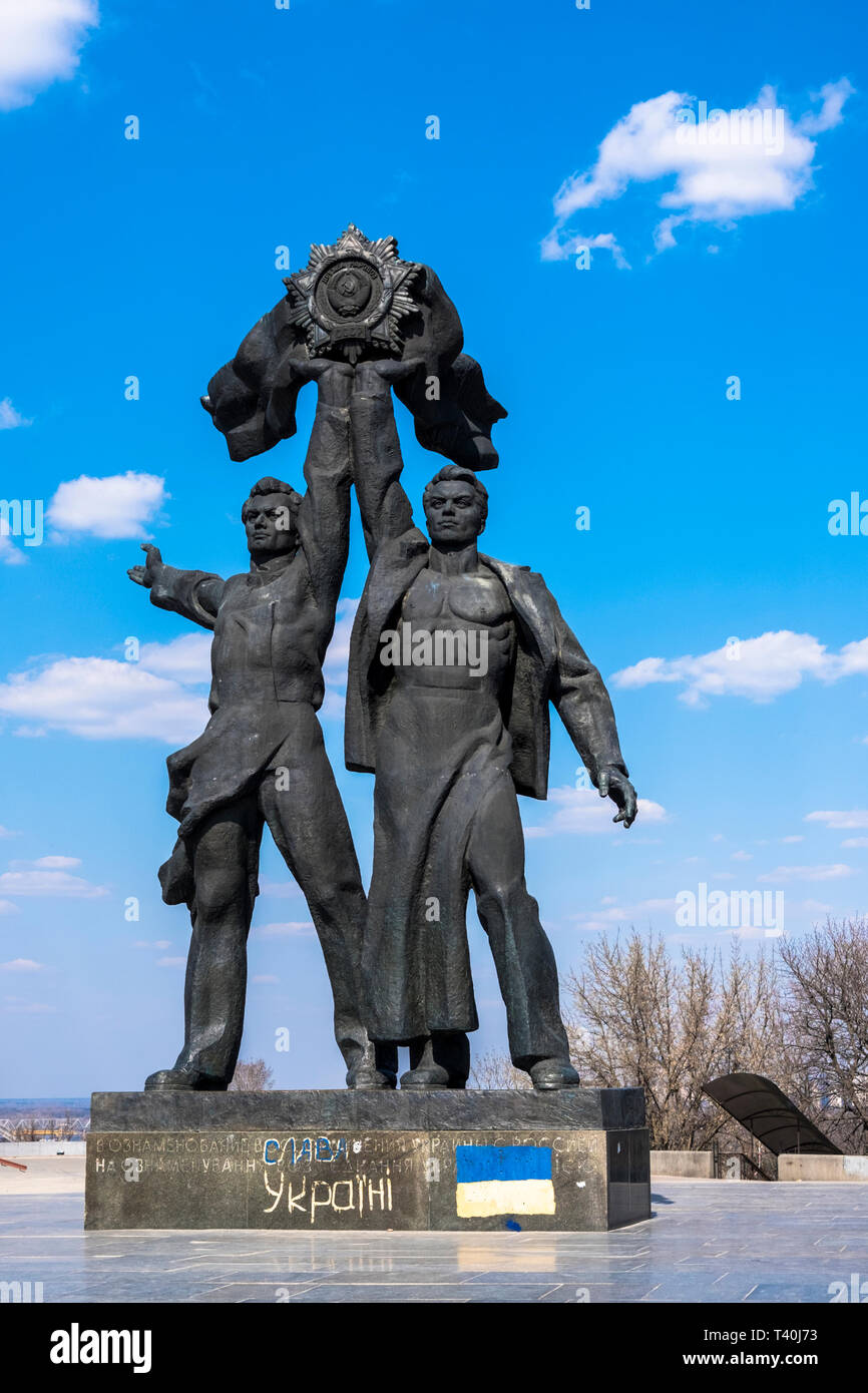 Soviet Statue High Resolution Stock Photography and Images - Alamy