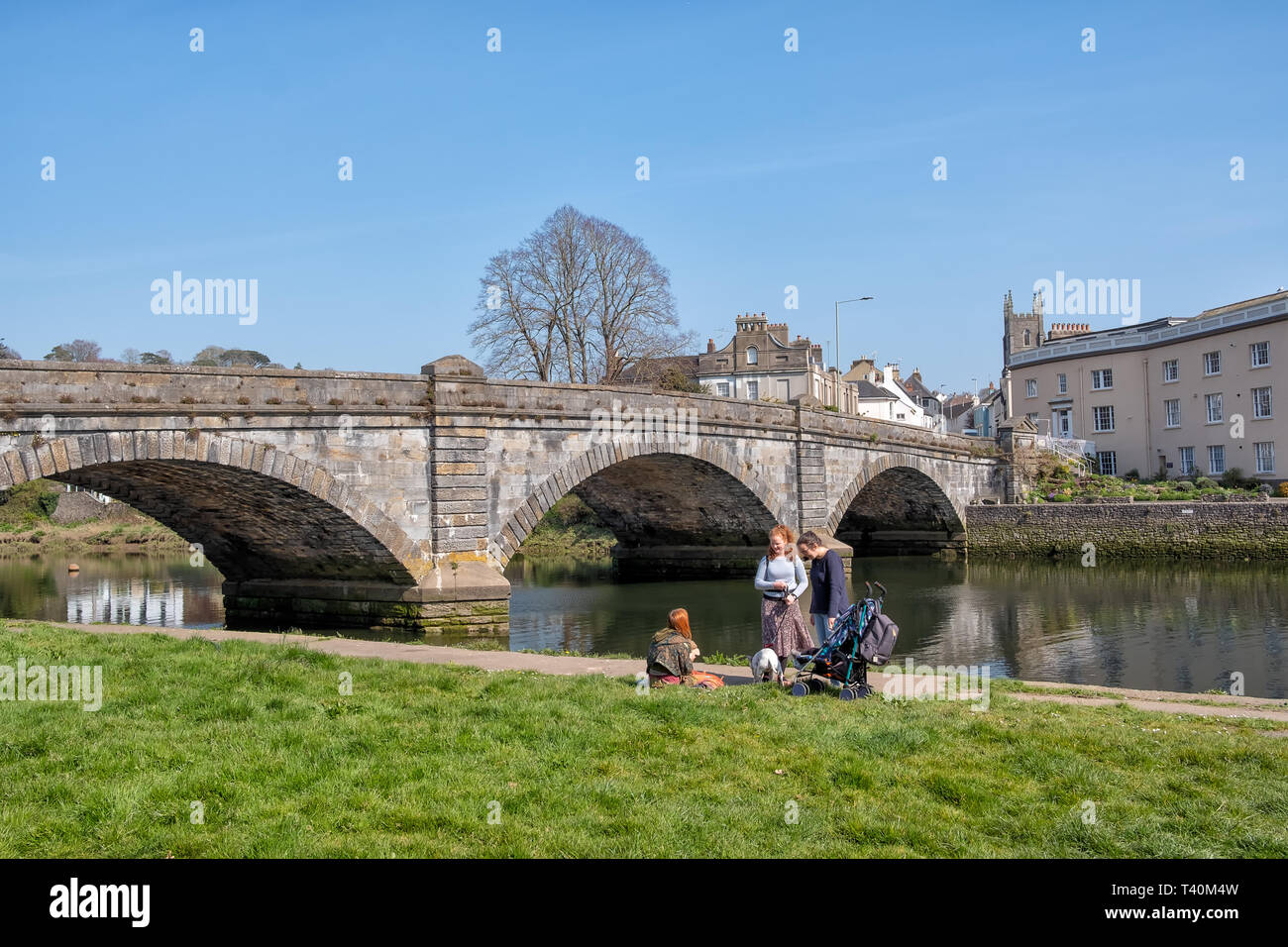 Totnes bridge hi-res stock photography and images - Alamy
