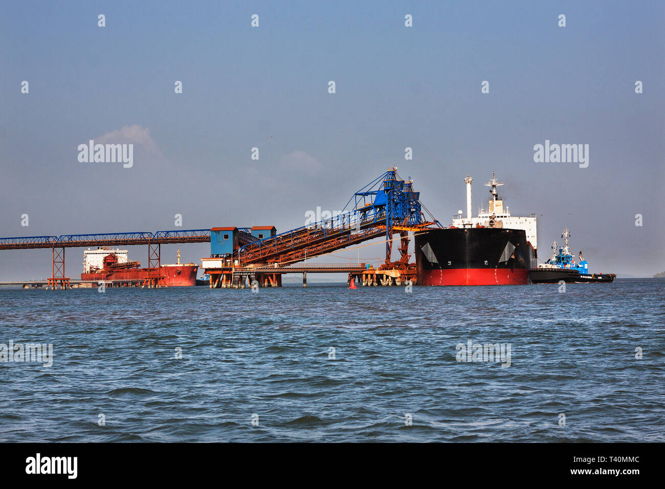 Iron Ore Ship High Resolution Stock Photography and Images - Alamy