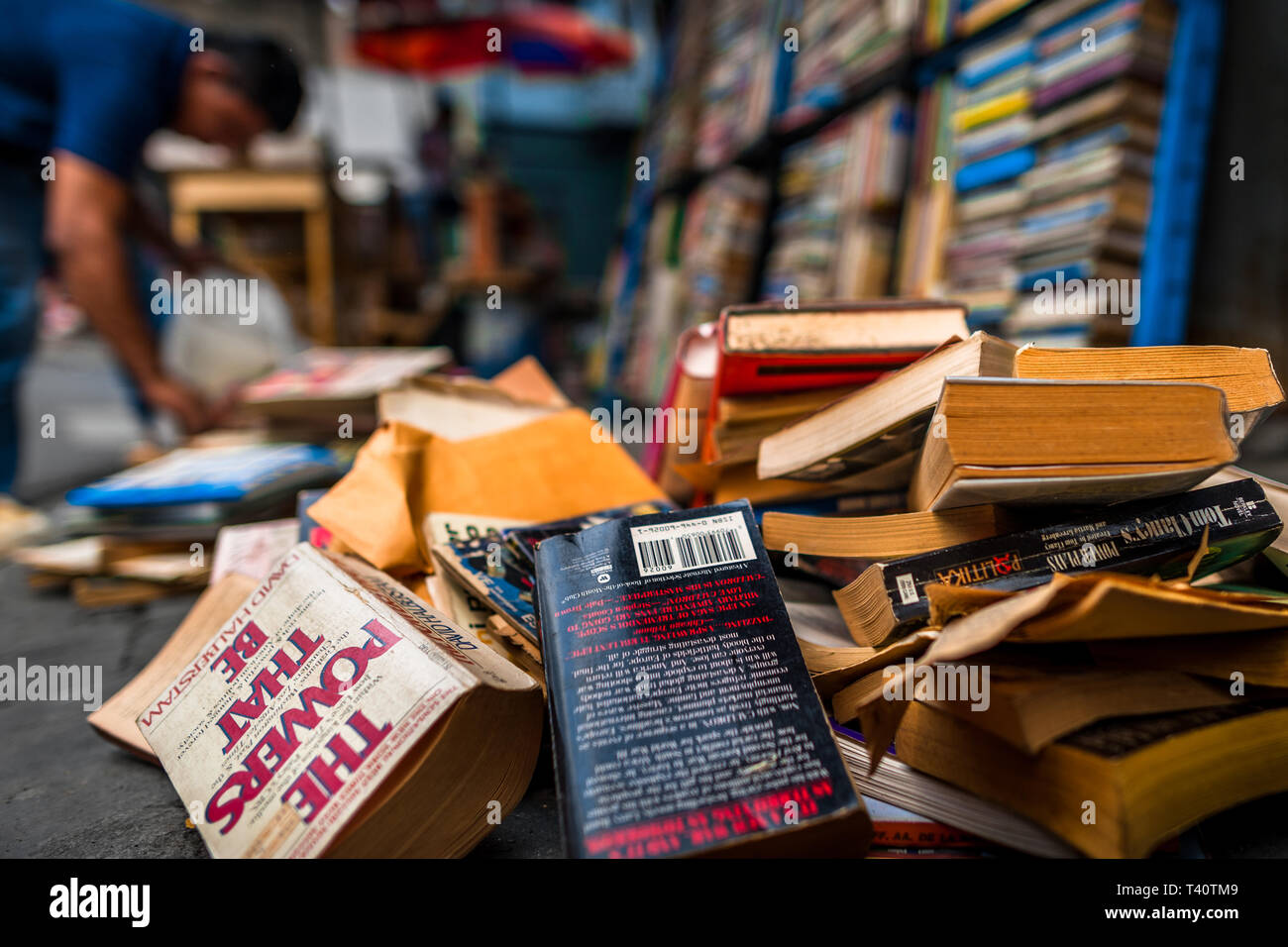 Old bookstore woman hi-res stock photography and images - Alamy