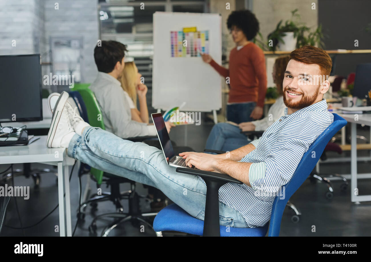 Coworking distance hi-res stock photography and images - Alamy